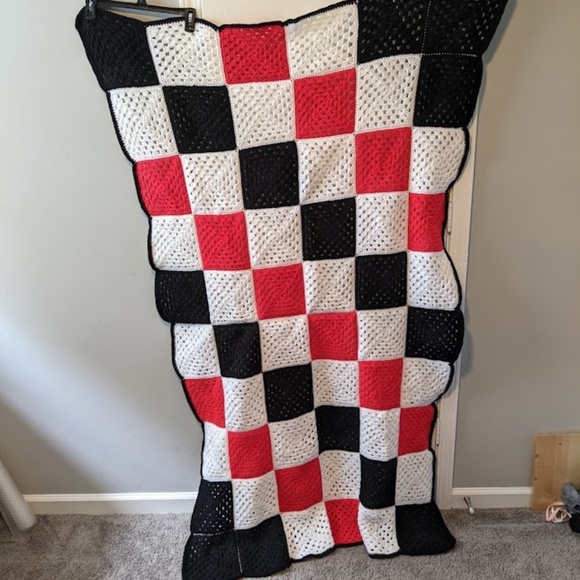 Homemade | Bedding | Vintage Granny Square Afghan Checkered ...